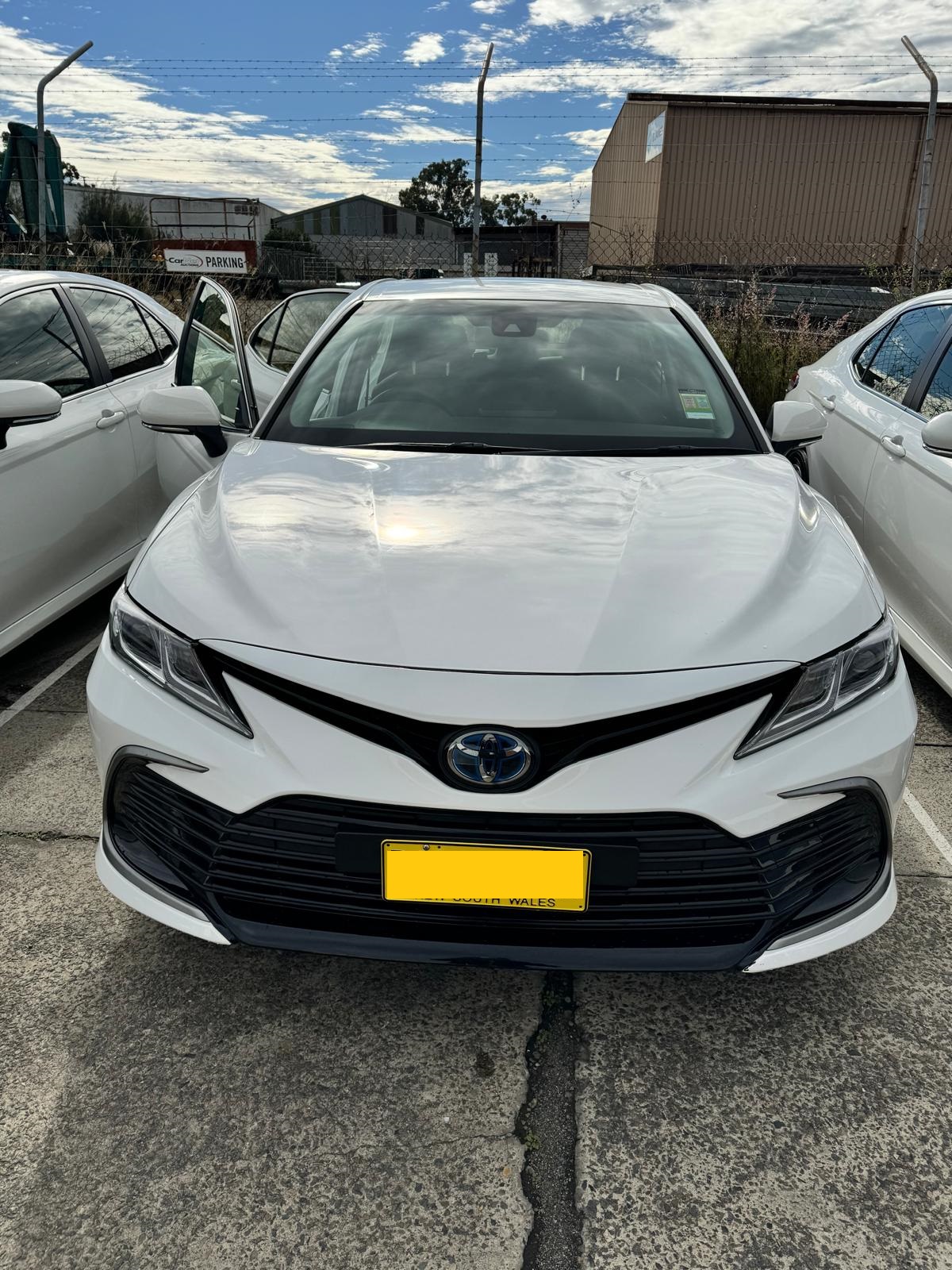 Toyota Camry Hybrid – Prime Cars